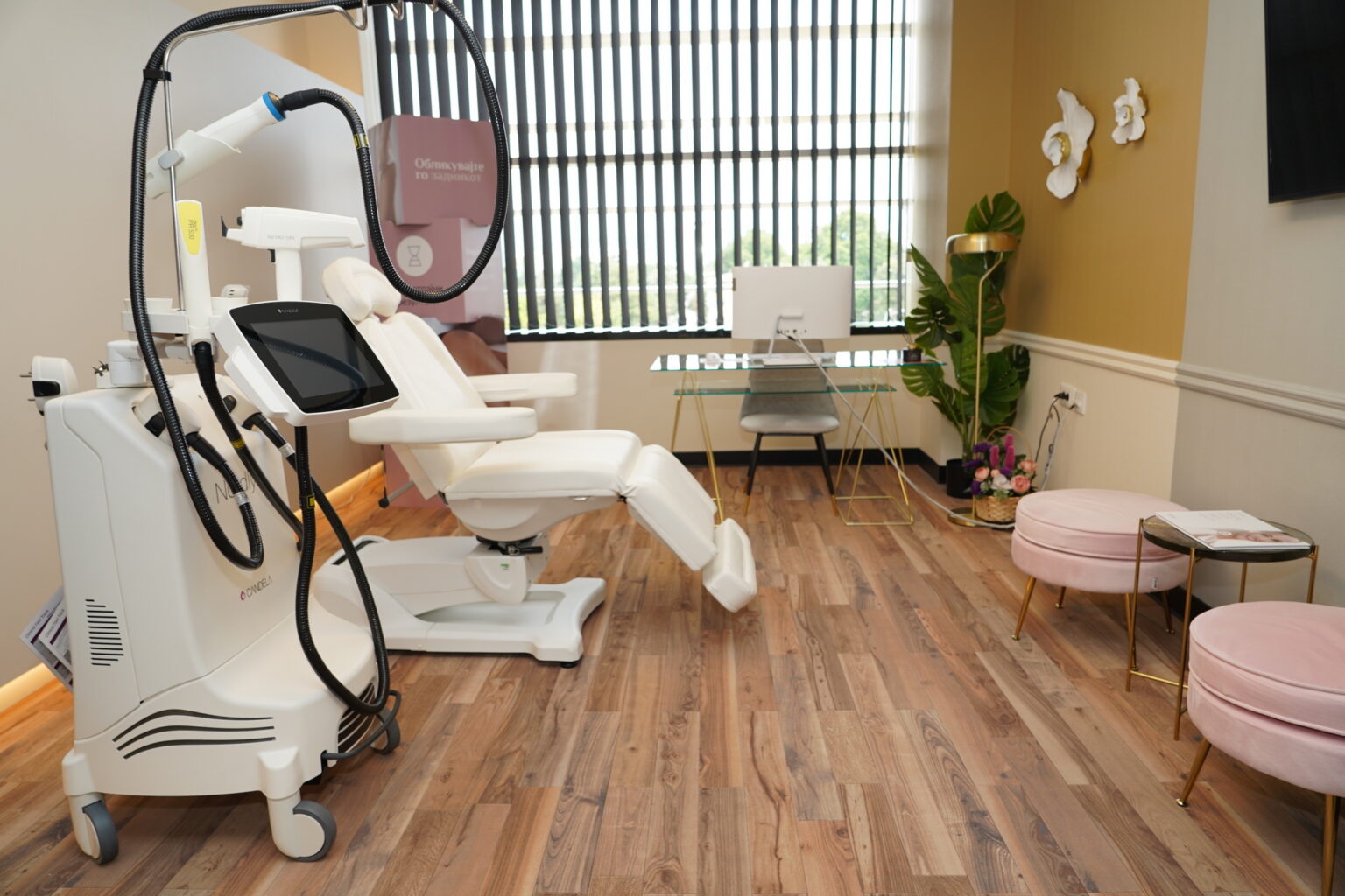Në klinikën Zhan Mitrev – stomatologji digjitale precize - Zan Mitrev ... Në klinikën Zhan Mitrev – stomatologji digjitale precize - Zan Mitrev ...